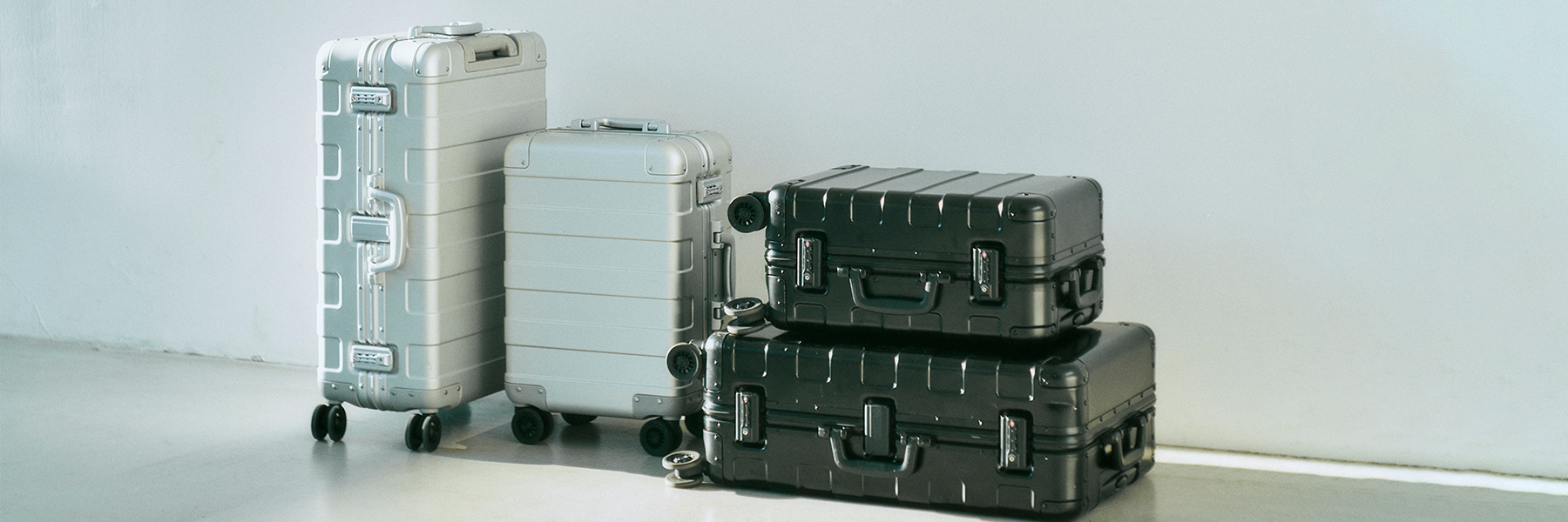 Labo Aluminum Suitcase | Premium Luggage | MUJI USA