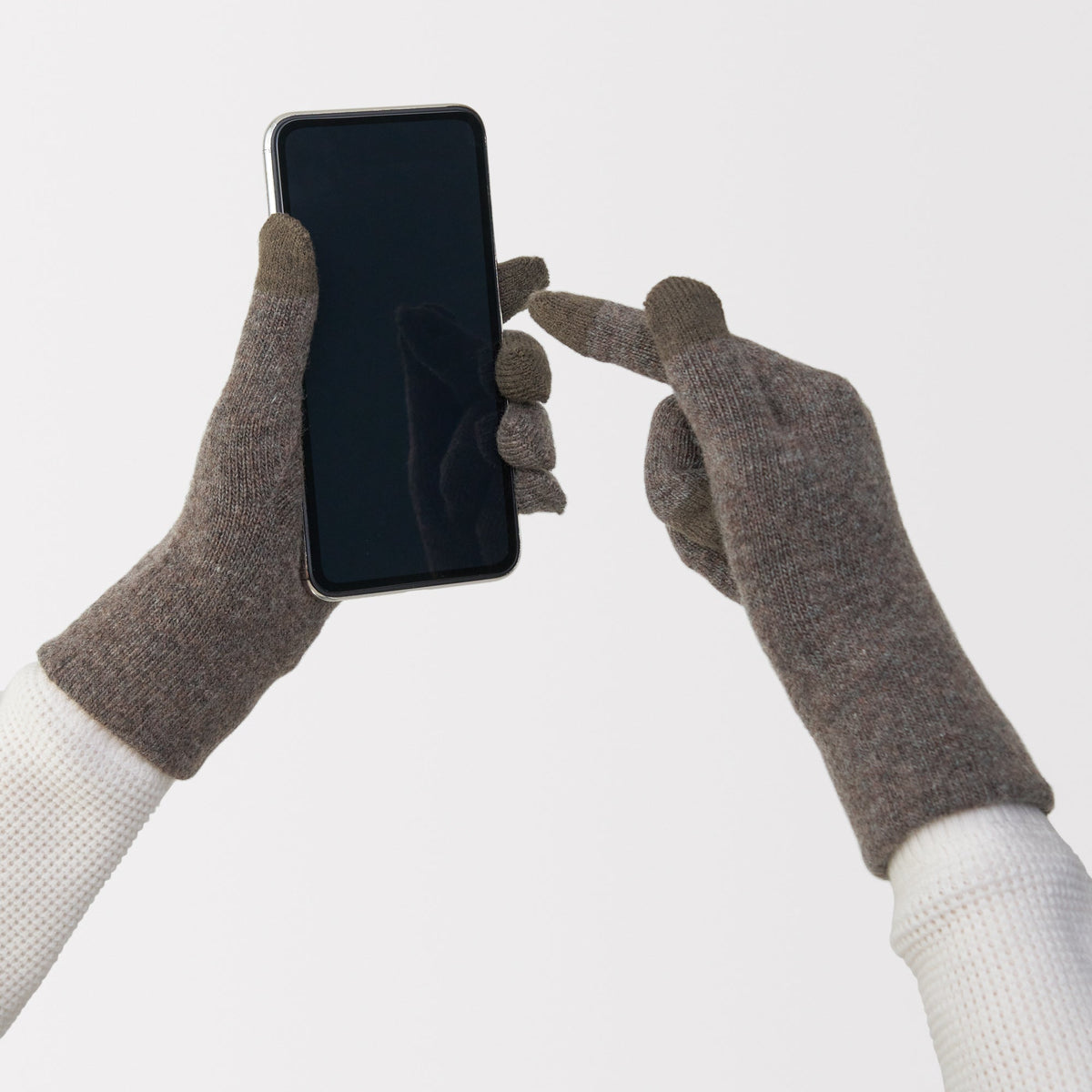 Merino Wool Touchscreen Gloves | Winter Accessories | MUJI USA