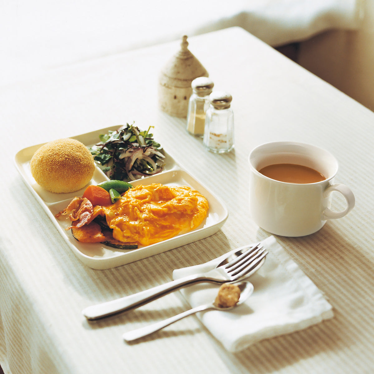 Beige Porcelain Cup | Japanese Porcelain | MUJI USA