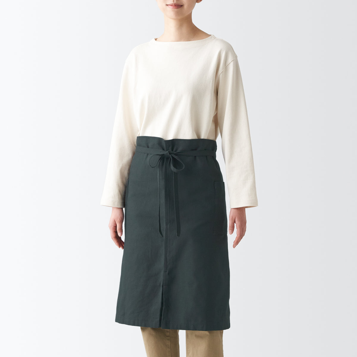 Plain Weave Cotton Waist Apron | Kitchen Aprons | MUJI USA