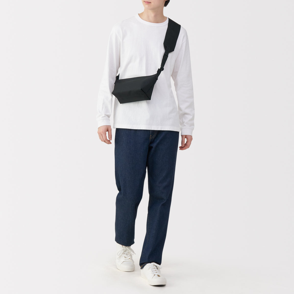 Recycled Wide Strap Mini Shoulder Bag | Crossbody Bags | MUJI USA
