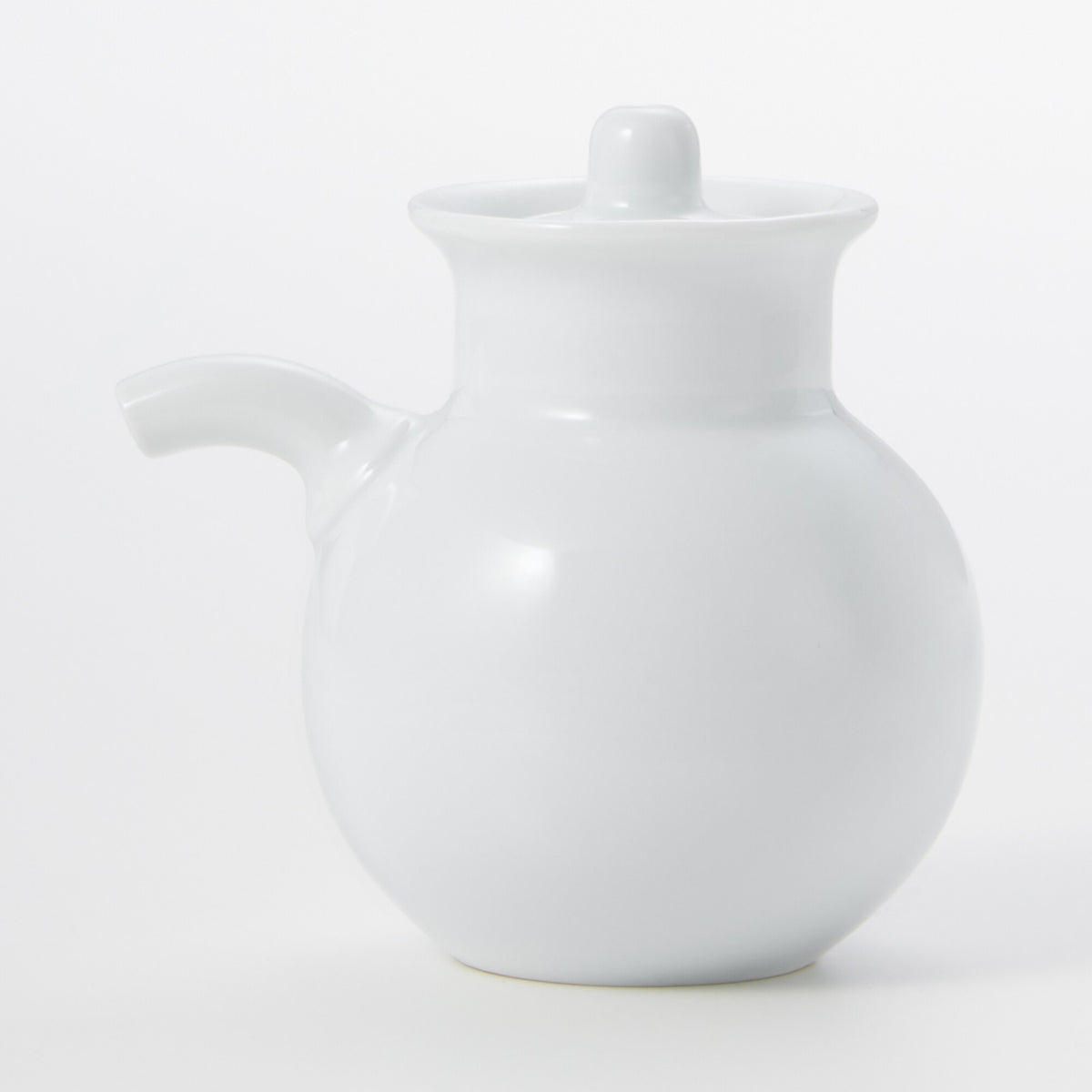 White Porcelain Sauce Pot | Japanese Tableware | MUJI USA